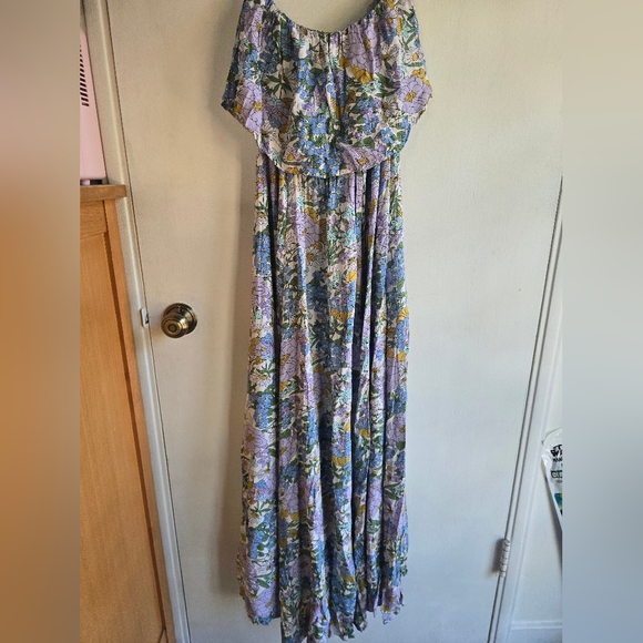 Aakaa | Dresses | Aakaa Small Strapless Floral Maxi Dress | Poshmark